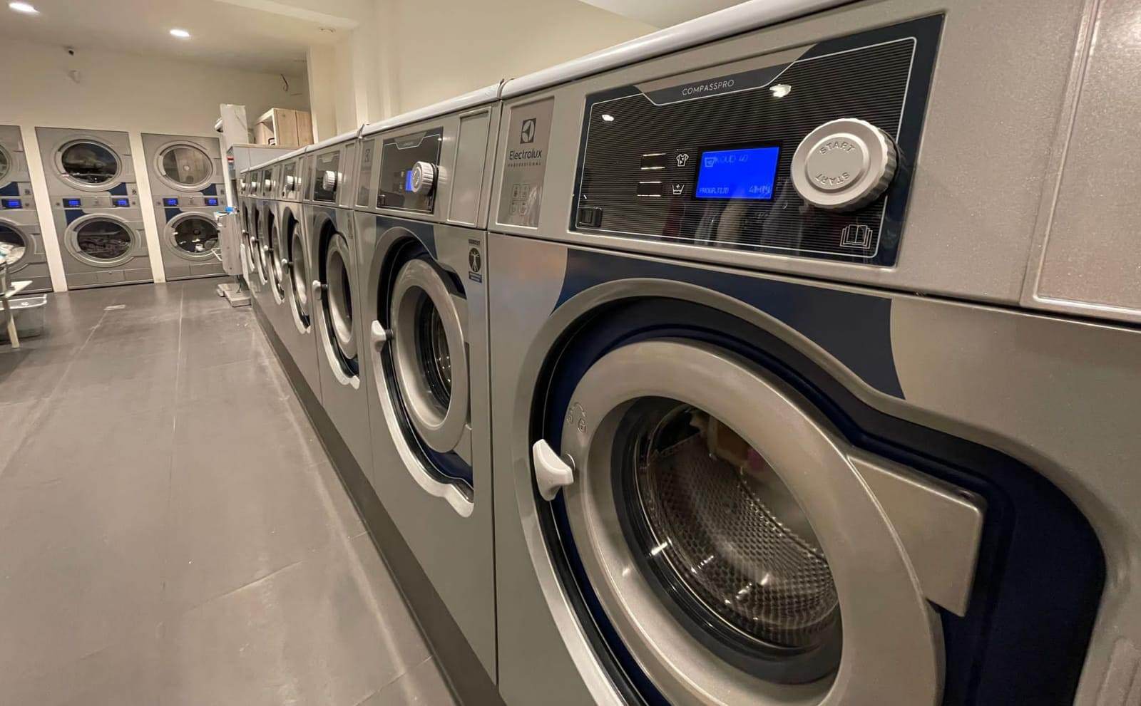 Πλυντηριο Στεγνωτηριο με Κερματοδεκτη - Laundry Tech Corfu