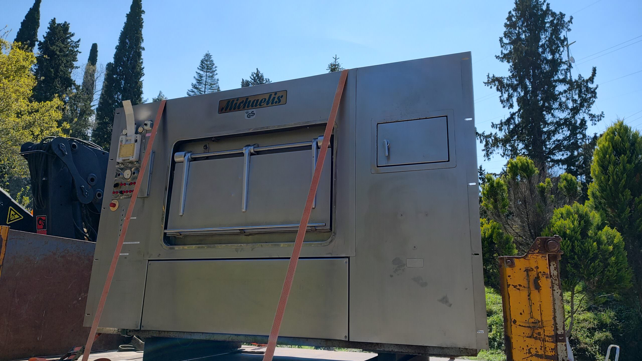 Παράδοση πλυντηρίου Michaelis 80 κιλων 1000 στροφων σε μοναδα ...